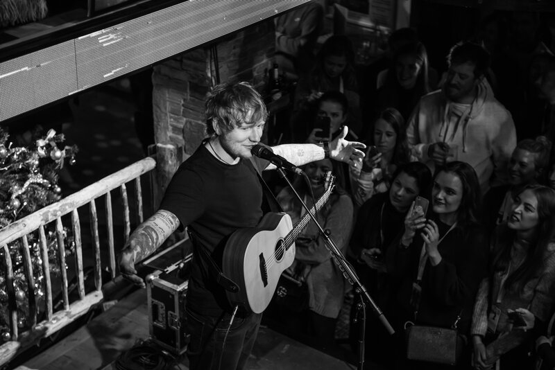 Gorillaz: BRIT Awards 2018: Ed Sheeran und Gorillaz unter den Gewinnern | Warner Music Germany